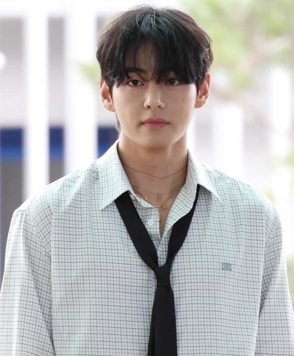 K-Pop Idols with Golden Ratio Face (Male & Female) - Face Measurements ...